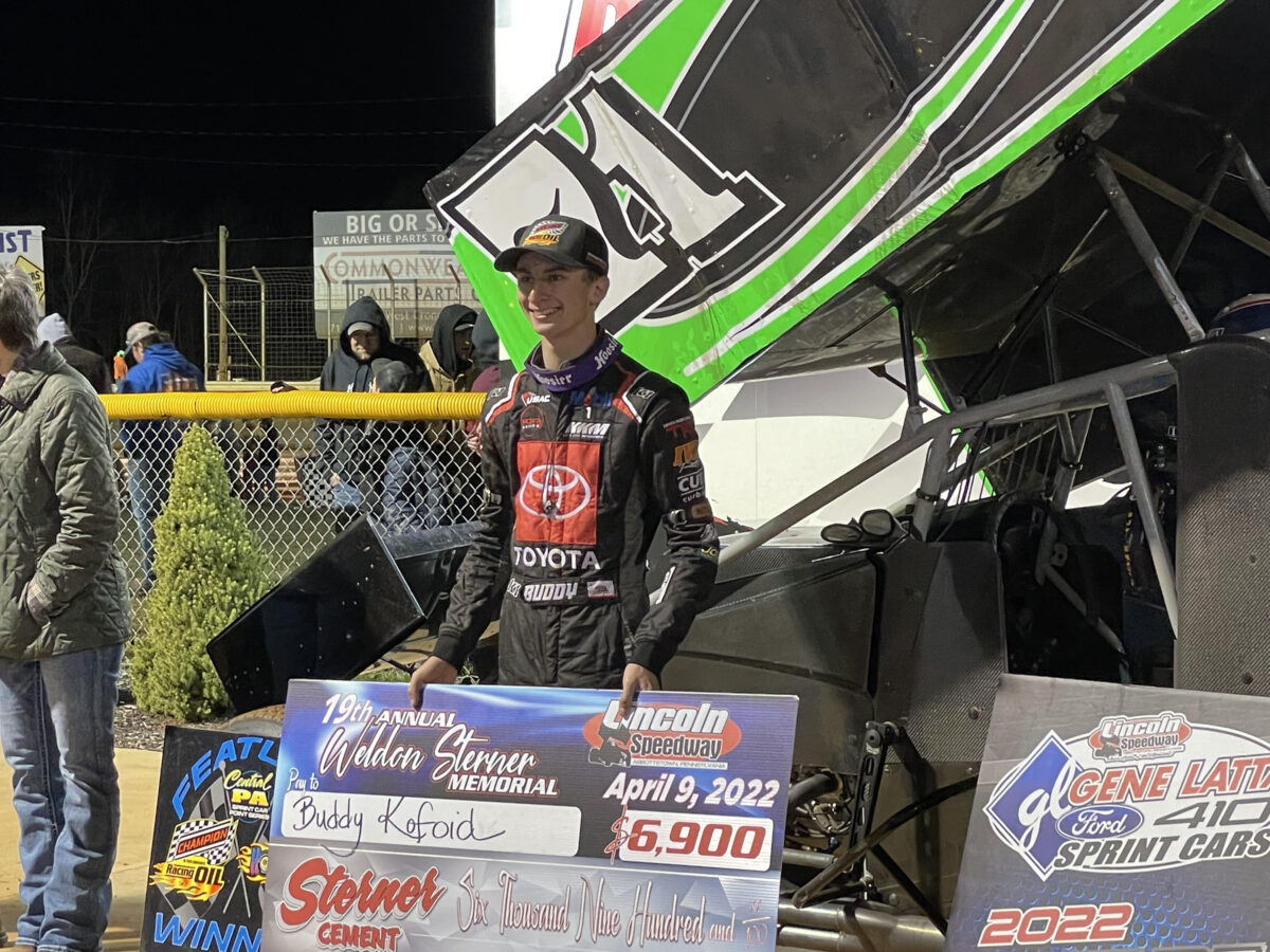 Buddy Kofoid slices through traffic to capture the Weldon Sterner ...