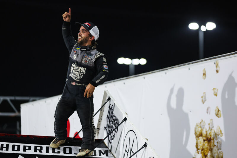 Photos from the prestigious Capitani Classic at Knoxville Raceway ...